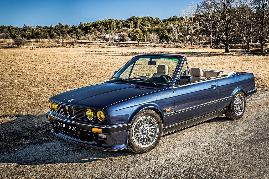 Semaphore Motors – Retromod d'une BMW 325i Cabriolet